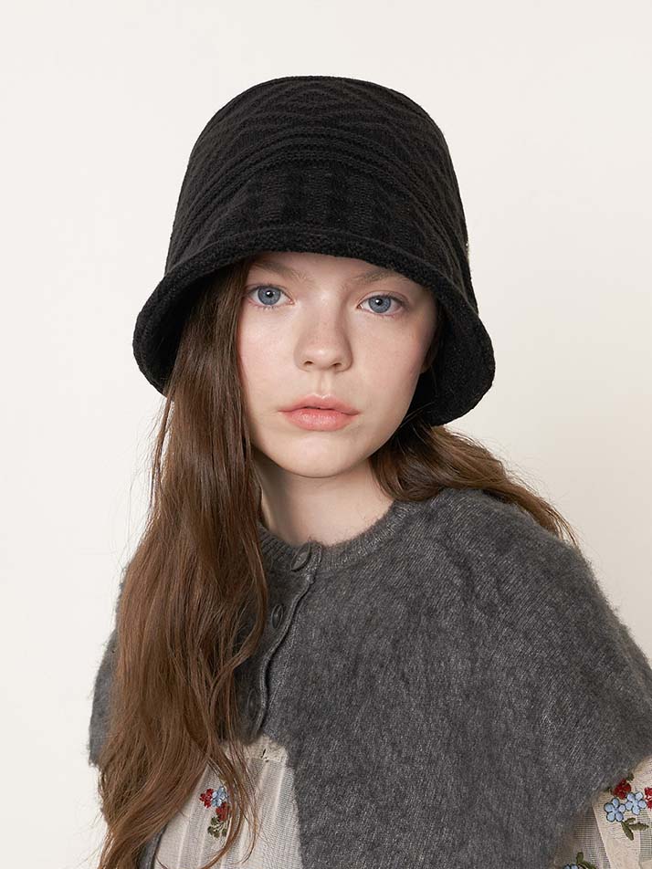 Bonnet Line Hat - Tricot Black | ETERNAL JOURNEY