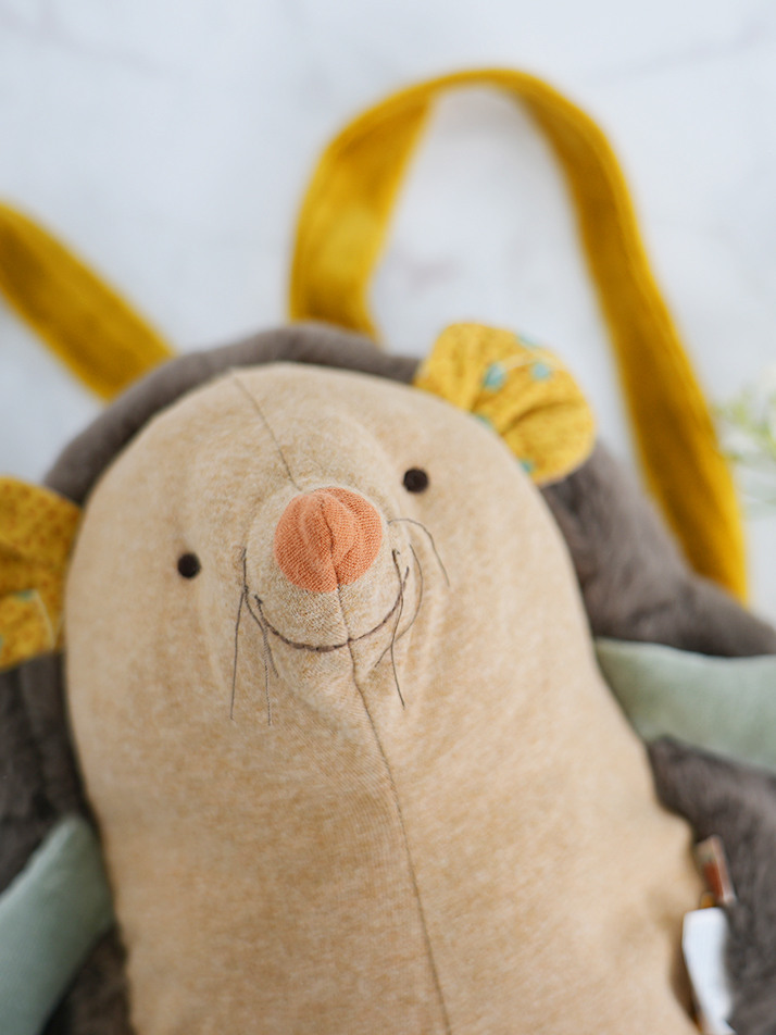 [678072] 고슴도치 백팩 grey/ brown hedgehog backpack | ETERNAL JOURNEY