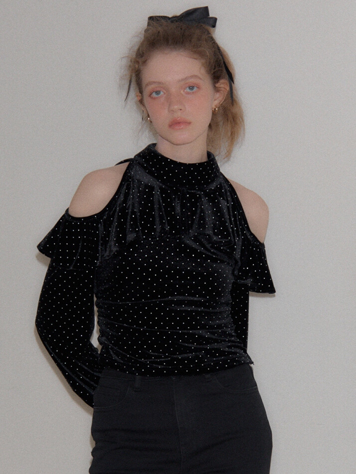 Shoulder Point Velvet Blouse | ETERNAL JOURNEY