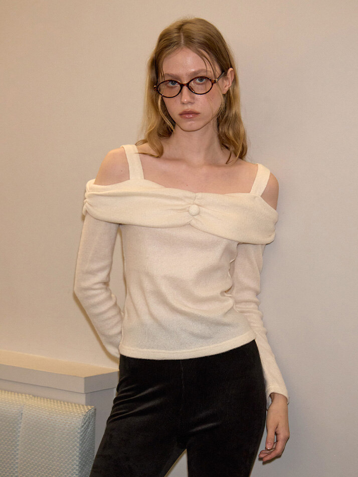 Button Point Off Shoulder T_ Ivory | ETERNAL JOURNEY