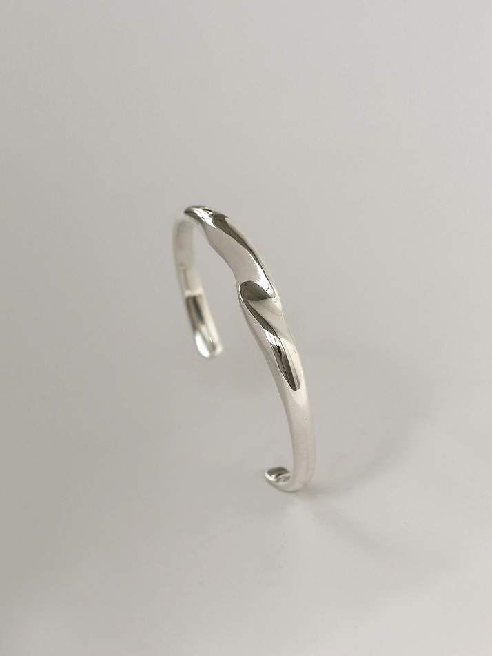 LOOP CUFF BRACELET | ETERNAL JOURNEY