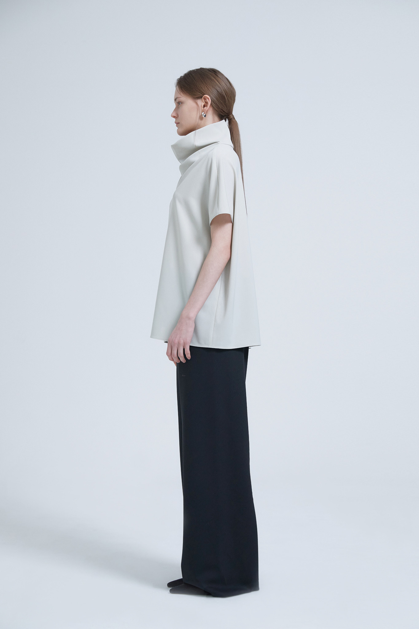 Ruth loose neck top _Taupe | ETERNAL JOURNEY