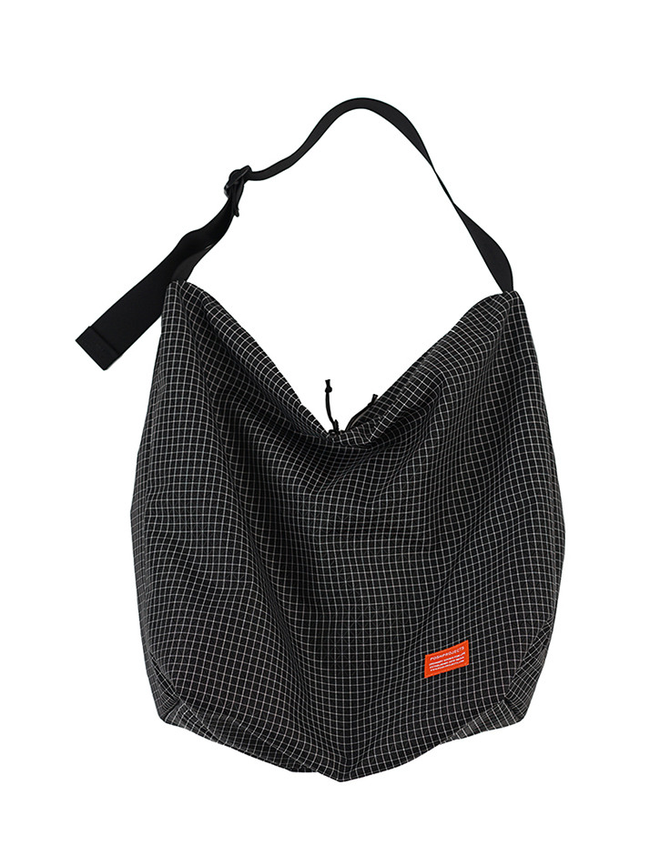 F137 캥거루백 라지 블랙 그리드스탑 | ETERNAL JOURNEY