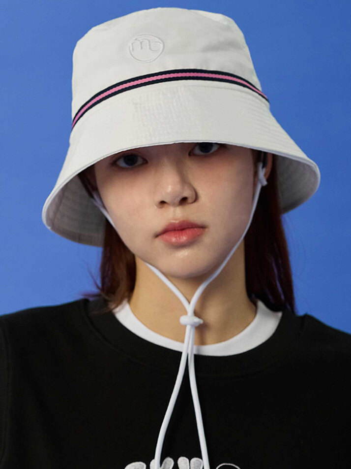 Line string bucket hat white | ETERNAL JOURNEY
