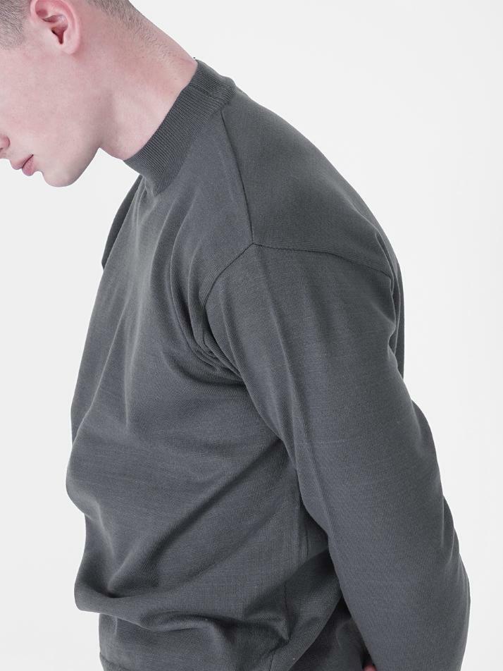 Heavy Basic Half-Neck (Chacoal) | ETERNAL JOURNEY