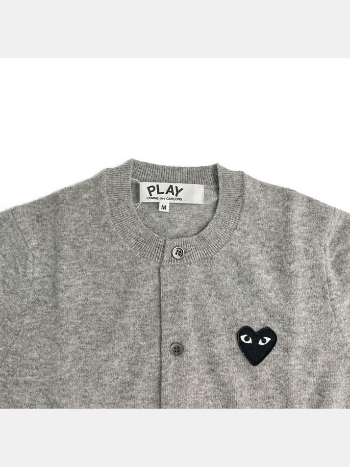 [꼼데가르송] 24FW 블랙 하트 와펜 패치 가디건 AX-N023-051-2 | ETERNAL JOURNEY