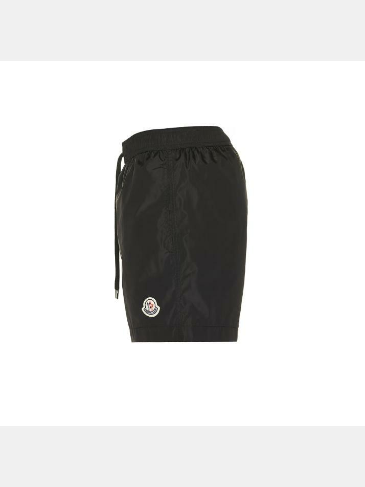 [몽클레어] 25FW 로고 패치 스윔 숏 팬츠 2C000 06 53326 999 | ETERNAL JOURNEY