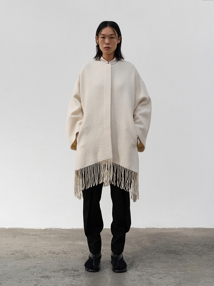 21FW FRINGE COAT - IVORY | ETERNAL JOURNEY